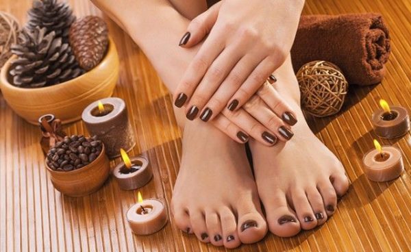 What Is Included in a Spa Manicure and Pedicure – HK Nails & Spa